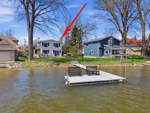 3396 Lake Dr, Hartford, WI 53027