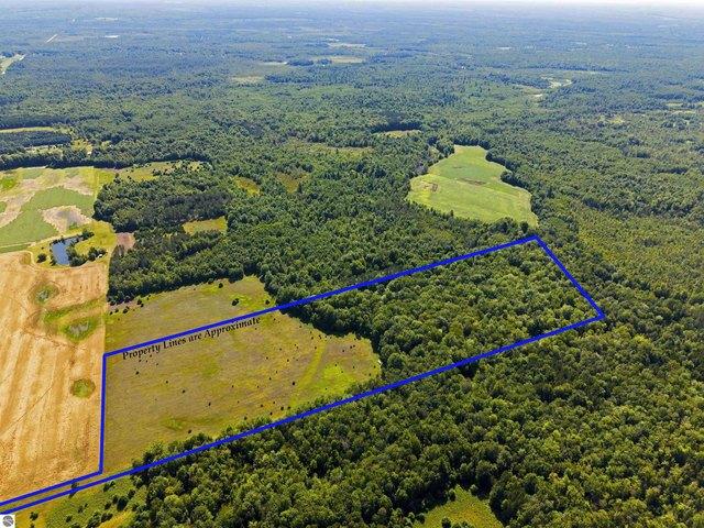 3396 SE Spencer Rd, Kalkaska, MI 49646
