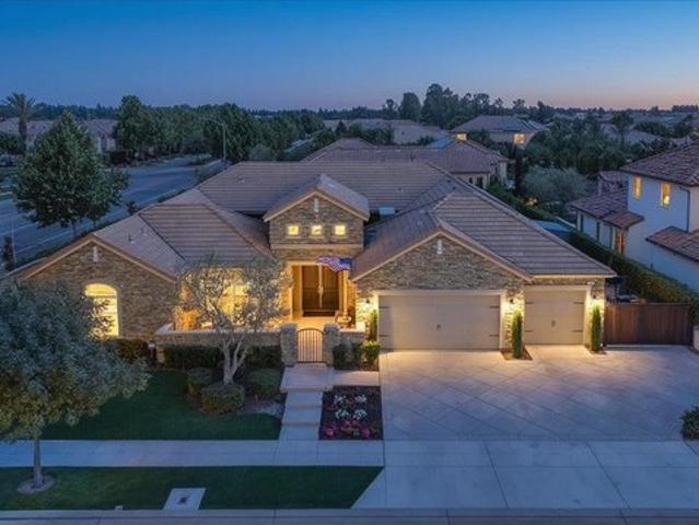 3396 Trenton Ave, Clovis, CA 93619