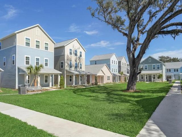 33976 Lusitano Dr, Wesley Chapel, FL 33545