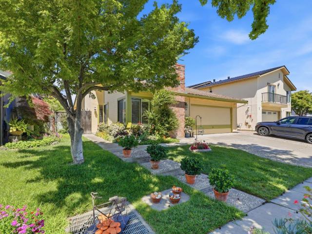 33986 Capulet Cir, Fremont, CA 94555 | MLS #ML82045 | Compass