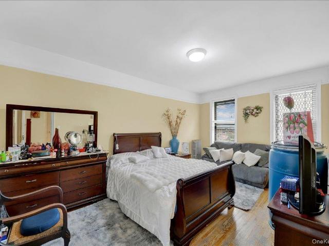 3398 Wayne Avenue C61
