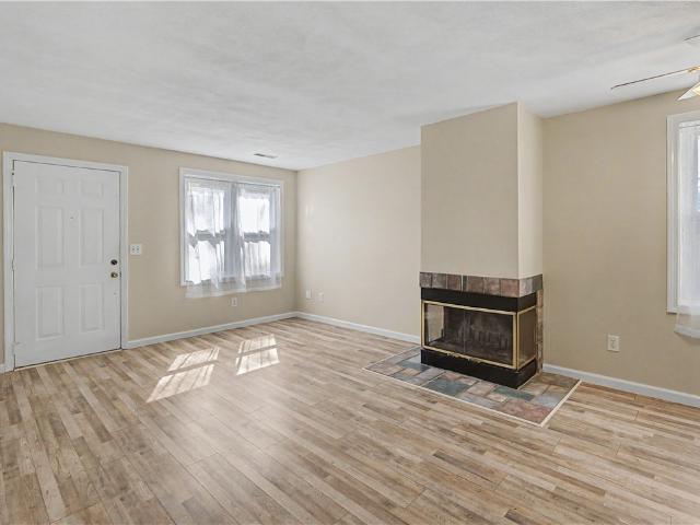 3399 Post Road 14