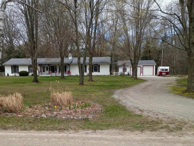 3390 Old Orchard Ln, Lexington, MI 48450