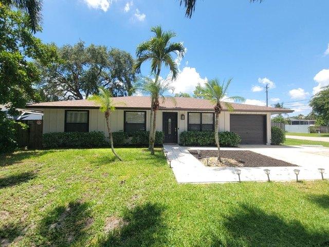 3390 Artesian Dr, Lake Worth, FL 33462