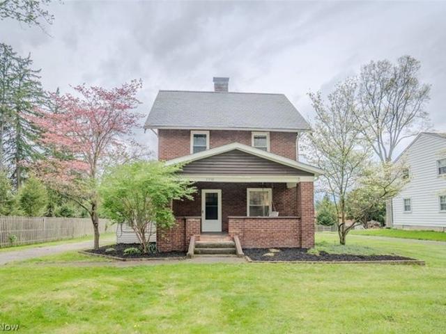 3390 Charles St, Cuyahoga Falls, OH 44221