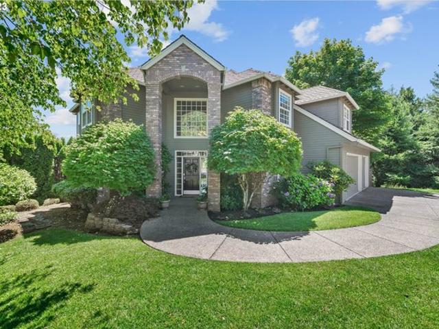 3390 Crescent Dr, West Linn, OR 97068