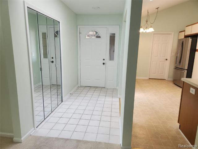 33919 Oakwood Drive
