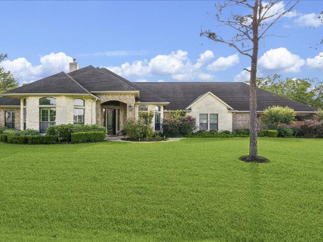3391 Clearwood Cir, Alvin, TX 77511 | MLS #35921 | Compass