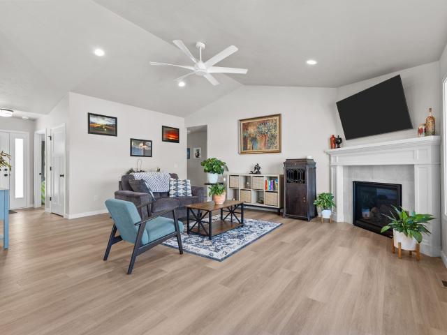 3391 glendale avenue