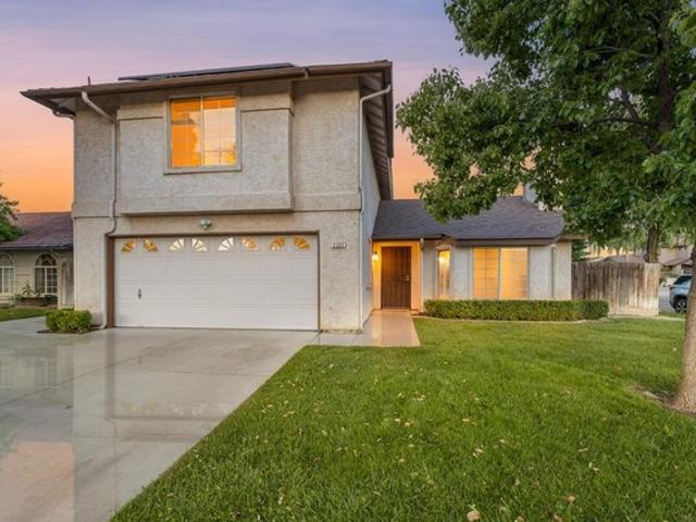 3392 N Forestiere Ave, Fresno, CA 93722