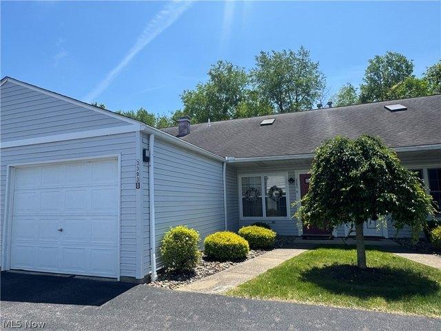 3393 Ivy Hill Cir Unit D, Cortland, OH 44410