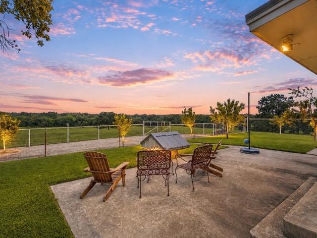 339 Colwell Rd, Forestburg, TX 76239