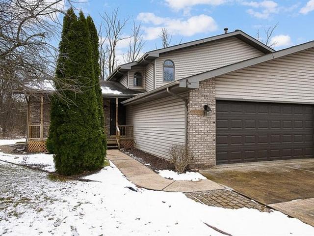 339 Bunker Dr, Schererville, IN 46375