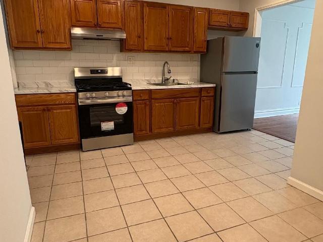 339 Danforth Ave # 1F
