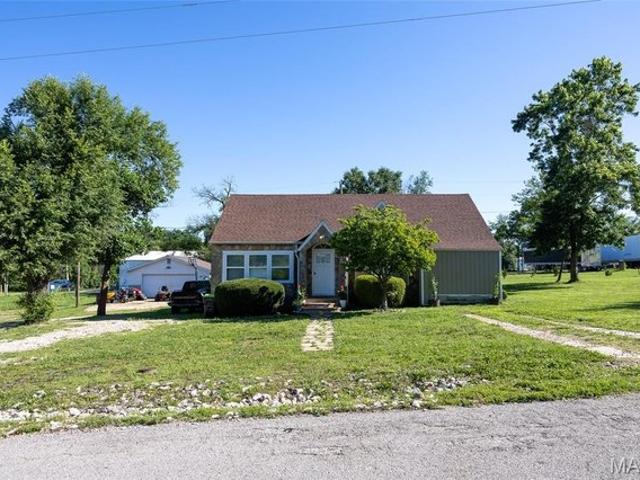 339 First St # 1, Summersville, MO 65571
