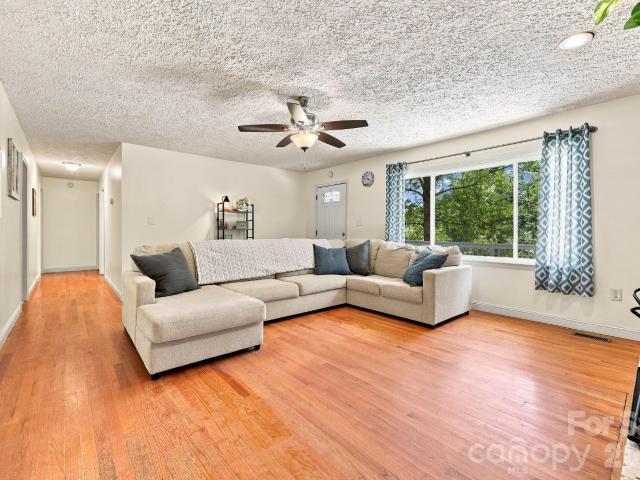 339 Indian Hills Loop