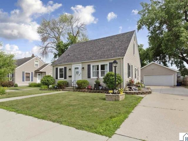 339 Jefferson Ave, North Mankato, MN 56003