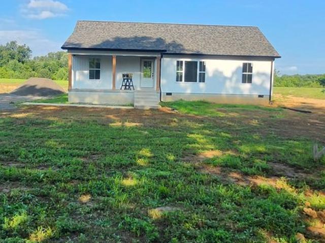 339 Oakmere Ln, Lafayette, TN 37083