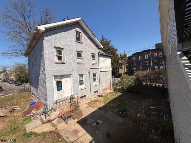 339 Myrtle Ave