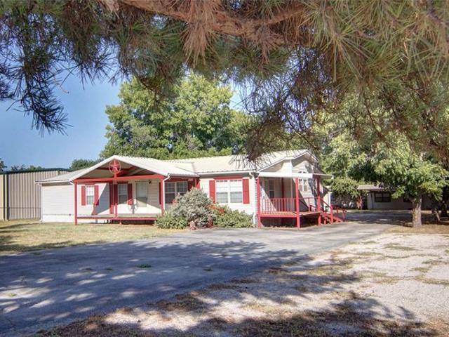 339 N FM 2353, Graford, TX 76449