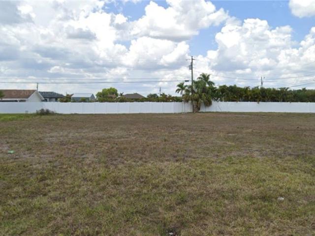 339 NE 9th Ter, Cape Coral, FL 33909 | MLS #2026012 | Compass