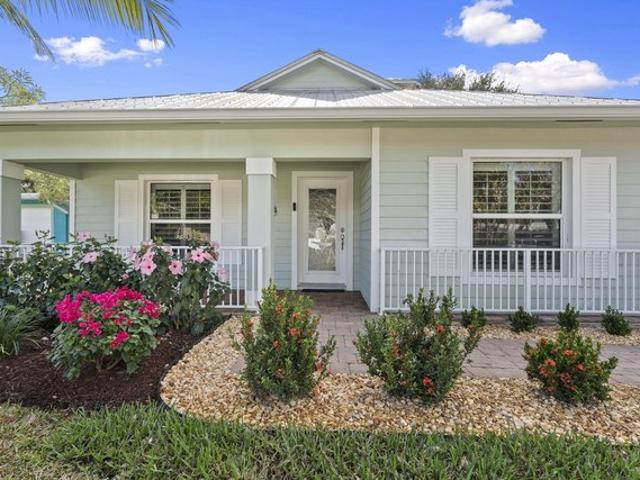 339 SW Winnachee Dr, Stuart, FL 34994