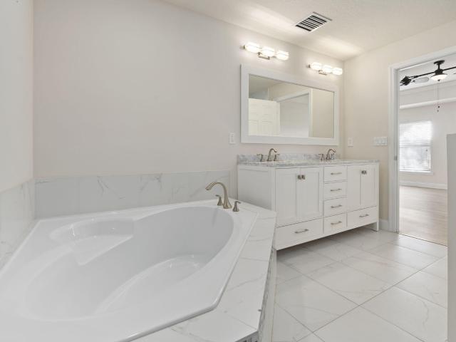 339 SW Winnachee Dr, Stuart, FL 34994 | MLS #R11150