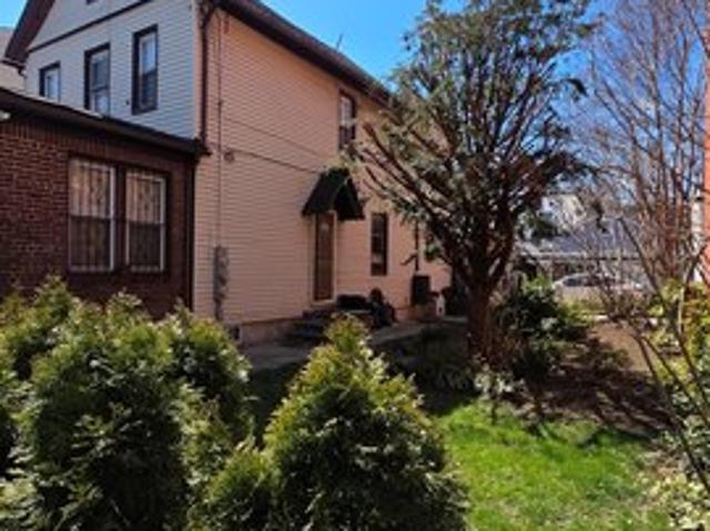 37 54 99th St, Corona, NY 11368