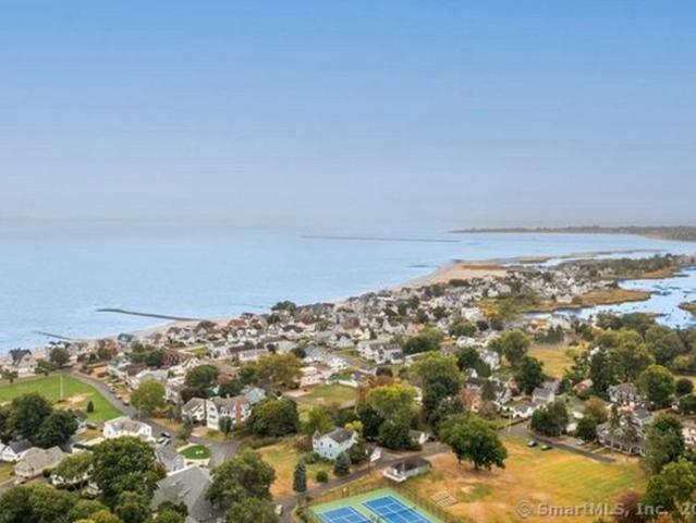 37 8th Ave, Milford, CT 06460