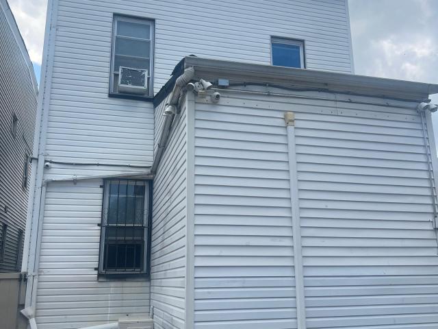 37 13 th Street | Compass