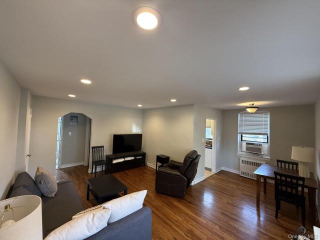 37 16 st Street 152