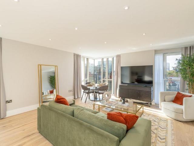 37, 219 Baker Street, Regent's Park 2 bed apartment to rent £8,000 pcm £1,846 pw