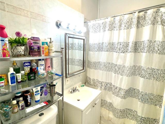37 21 80th Street, Unit 1R