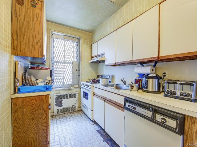 37 27 86th Street 5S