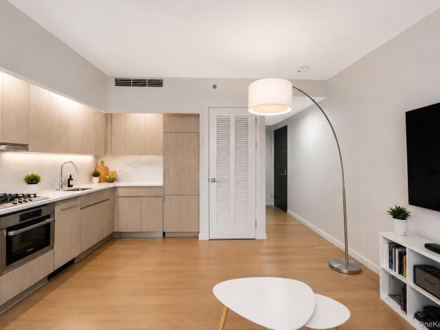 37 26 32nd Street 2K