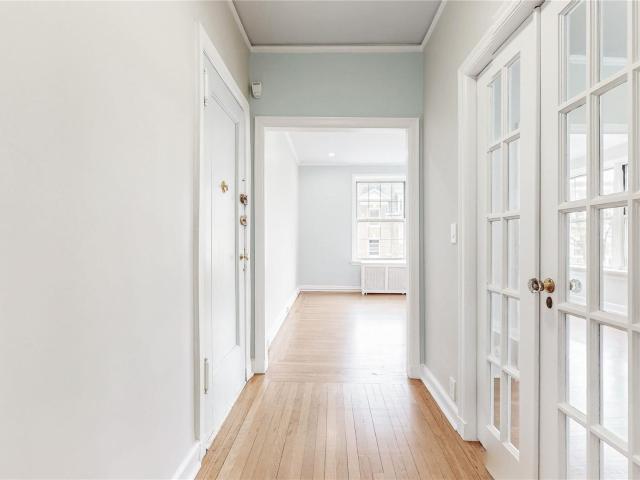 37 28 85th Street 32