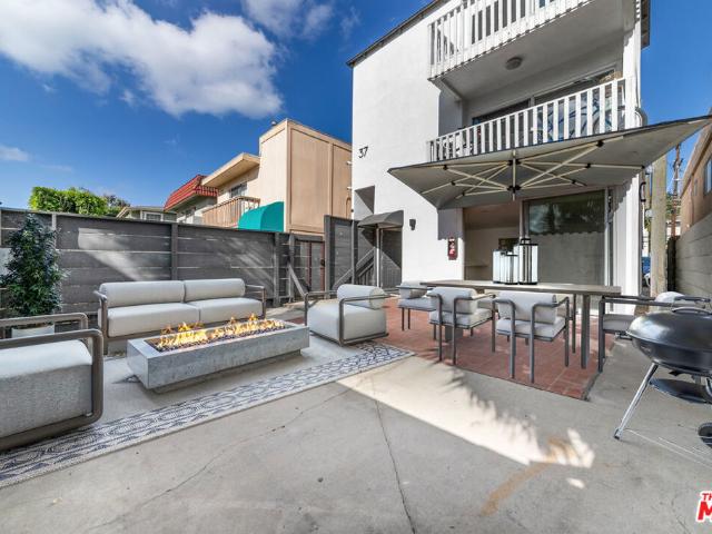 37 29th Avenue