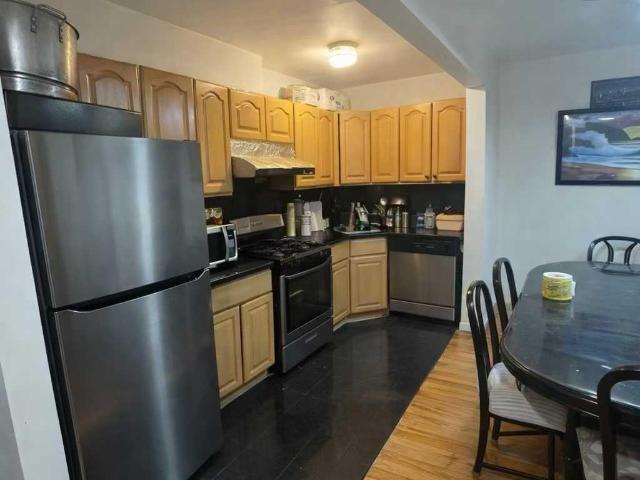 37 33 th Street, Unit 4A