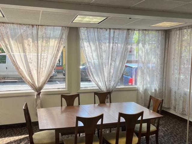 37 W Middle Street