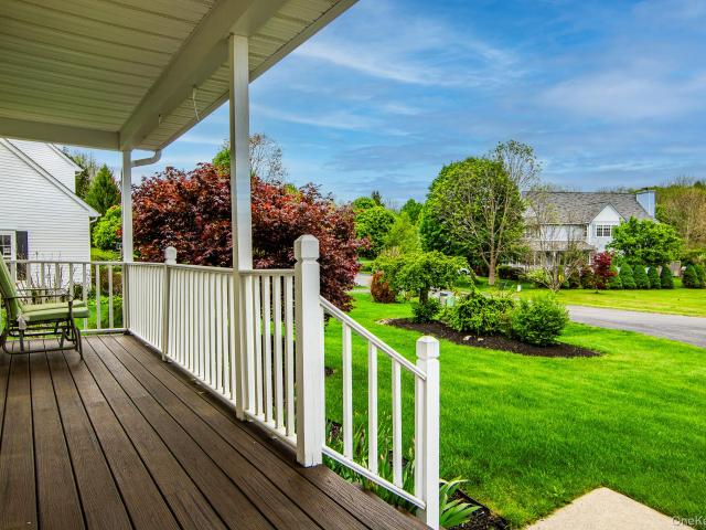 37 W Deer Trail