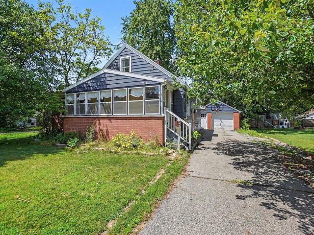 37 W Garfield Avenue