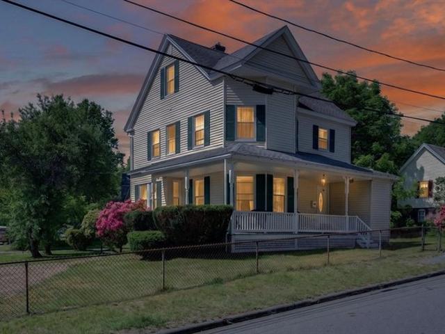 37 Wachusett St, Fitchburg, MA 01420
