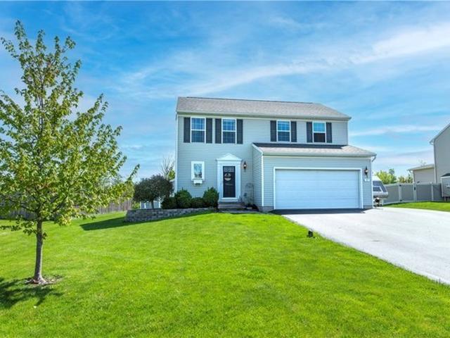 37 Waterfront Dr, Baldwinsville, NY 13027