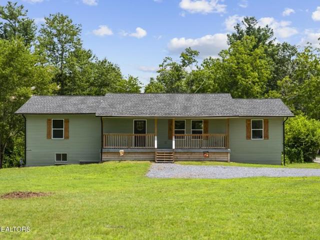 37 Windy Acres Dr, Crossville, TN 38571