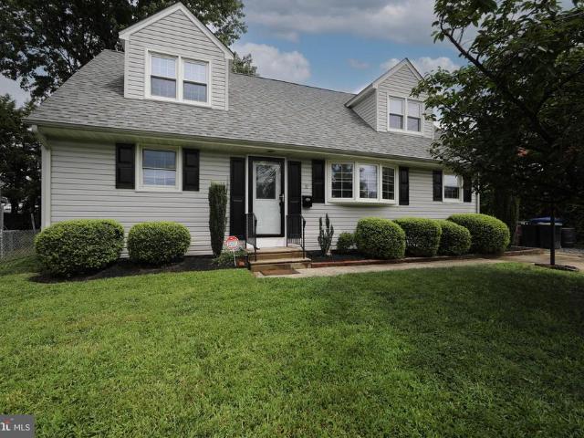 37 Woodbine Avenue