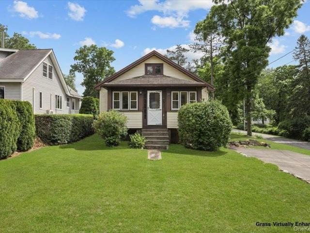37 Yates Ave, Poughkeepsie, NY 12601