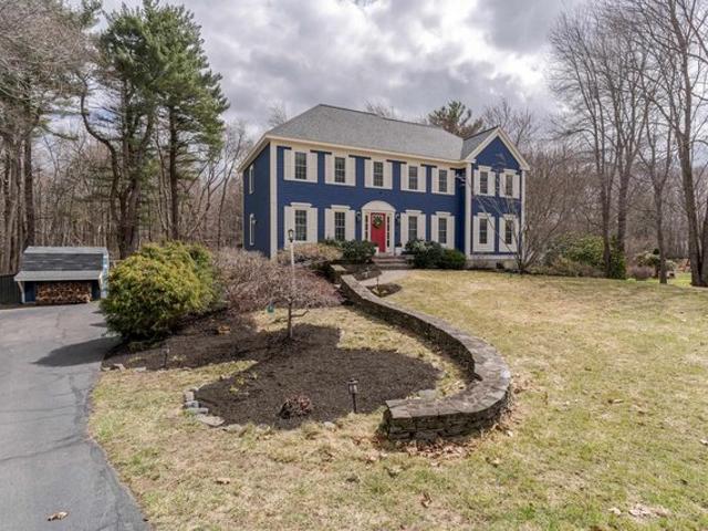 37 Alexander Dr, Hampton, NH 03842