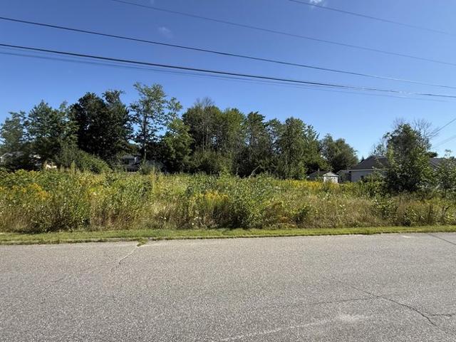 37 Barnet Ave, Waterville, ME 04901