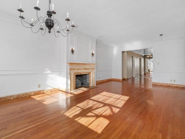 37 Beacon St, Unit 23, Boston, MA 02108 | MLS #73481 | Compass